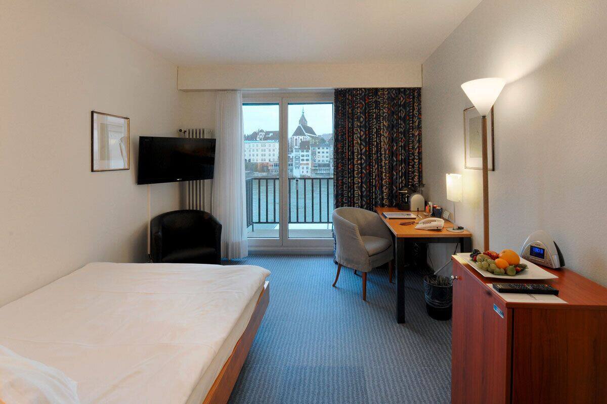 Quarto Superior, 1 cama individual (River Rhine View) | Minibar, cofre no quarto, quartos insonorizados, ferro/tábua de engomar 