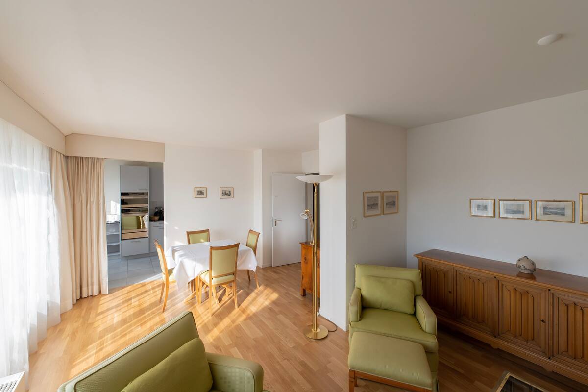 Minibar, cofre no quarto, quartos insonorizados, ferro/tábua de engomar 