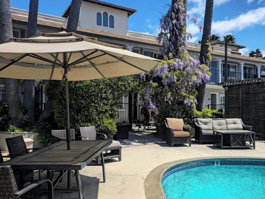 Piscina exterior sazonal