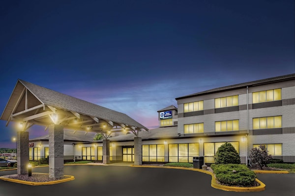 Best Western Baraboo Inn - Baraboo, WI