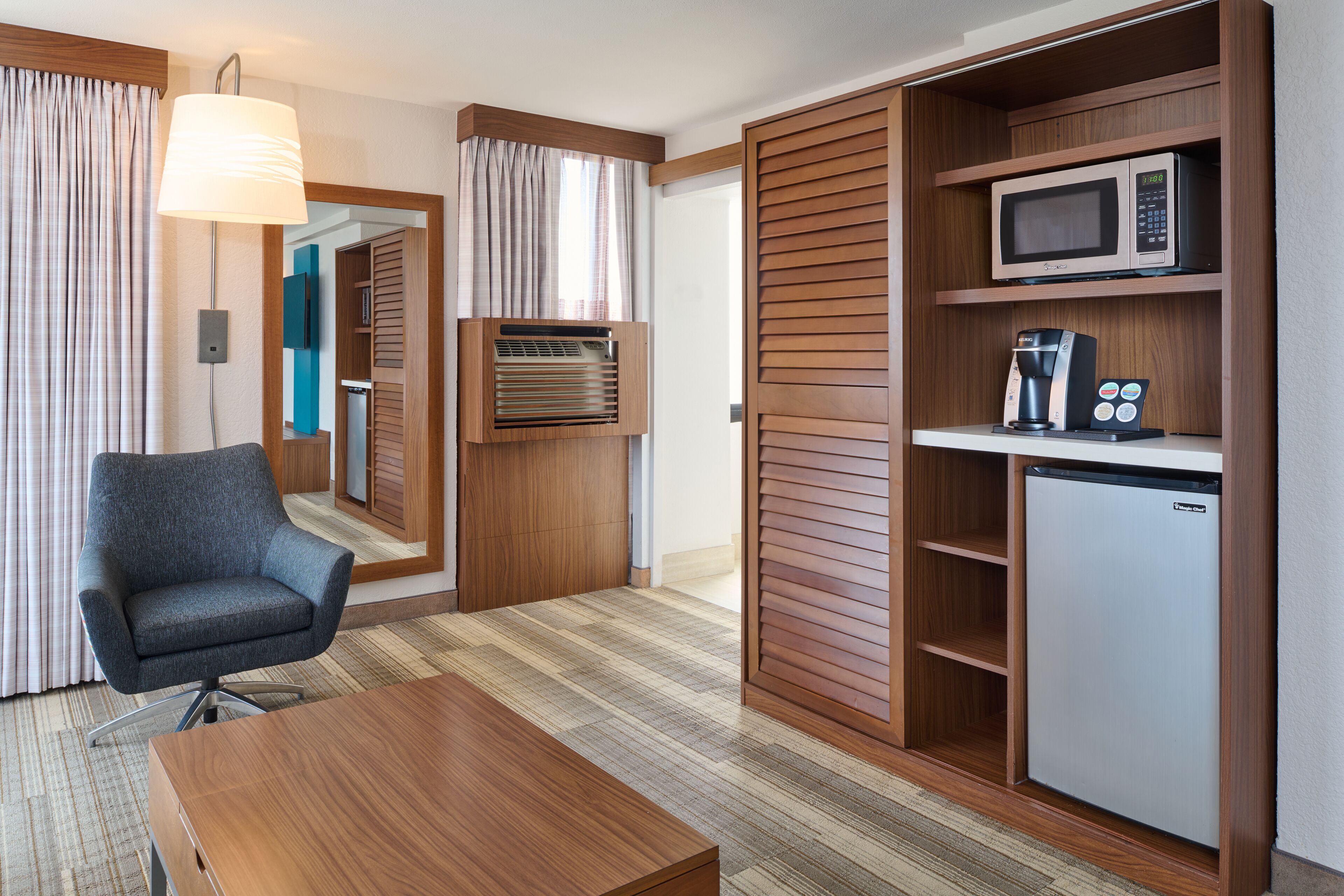 Holiday Inn Express Waikiki, an IHG Hotel Reviews, Deals & Photos 2023 ...