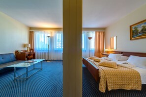 Suite Premium, 1 cama queen-size | Minibar, secretária, ferro/tábua de engomar 
