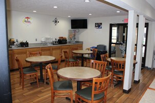 Pequeno-almoço takeaway diário incluído 