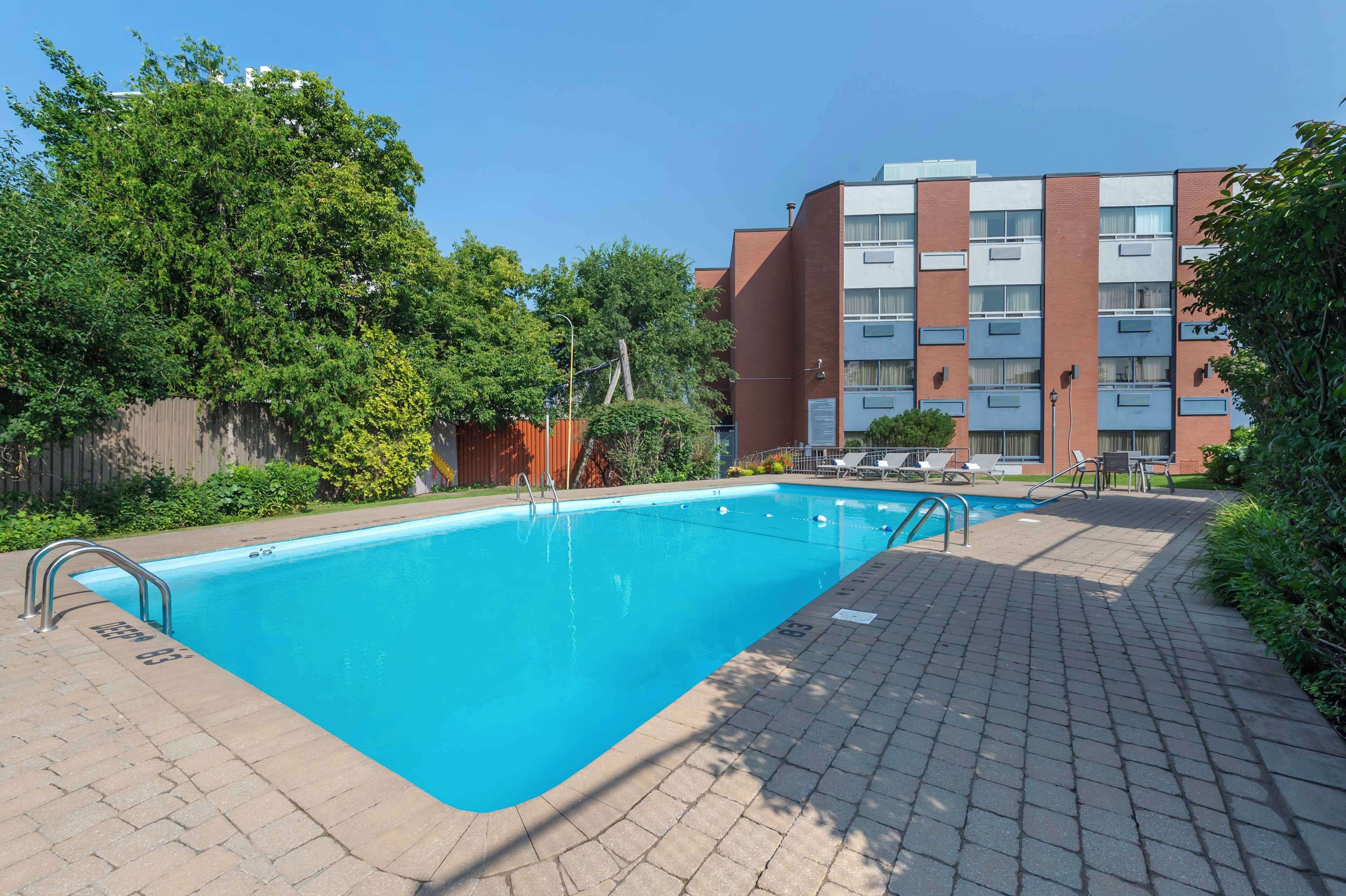 Piscina exterior sazonal 
