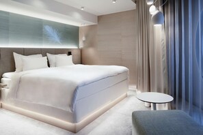 Suite Júnior | Roupa de alta qualidade, camas de colchão viscoelástico, minibar 