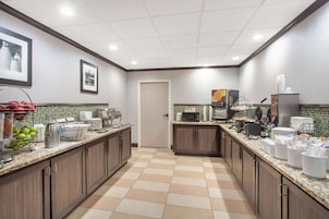 Café da manhã continental grátis todos os dias