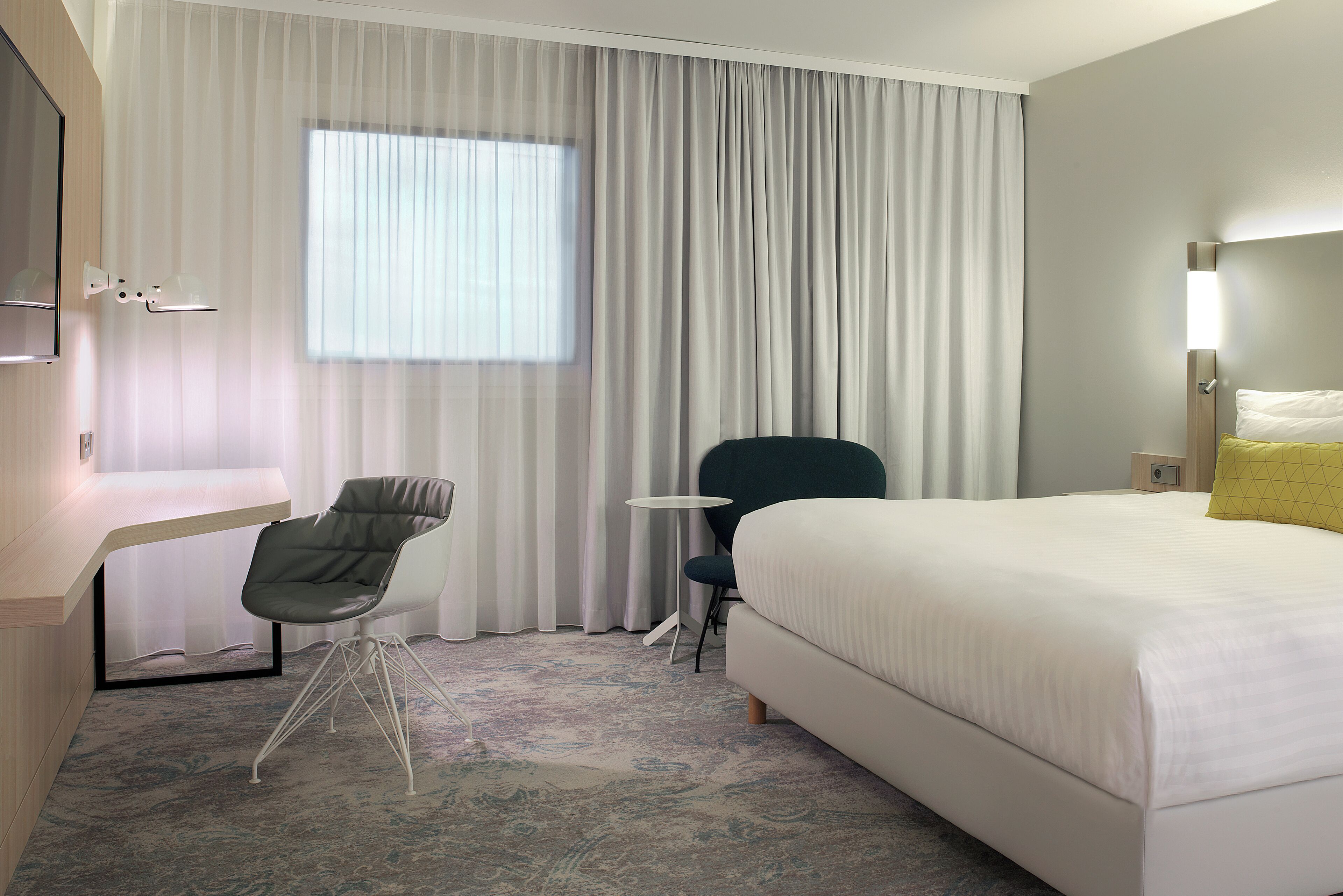 The Jangle Hotel - Paris - Charles de Gaulle - Airport - Ex Courtyard ...