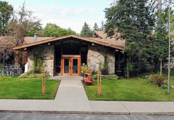 Holiday Acres Resort - Wisconsin