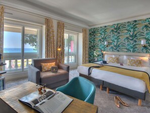 Quarto Privilege, Quarto, 1 cama de casal | Roupa de alta qualidade, cofre no quarto, secretária 