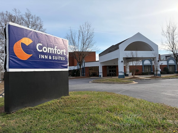 Comfort Inn & Suites - Gainesville, GA