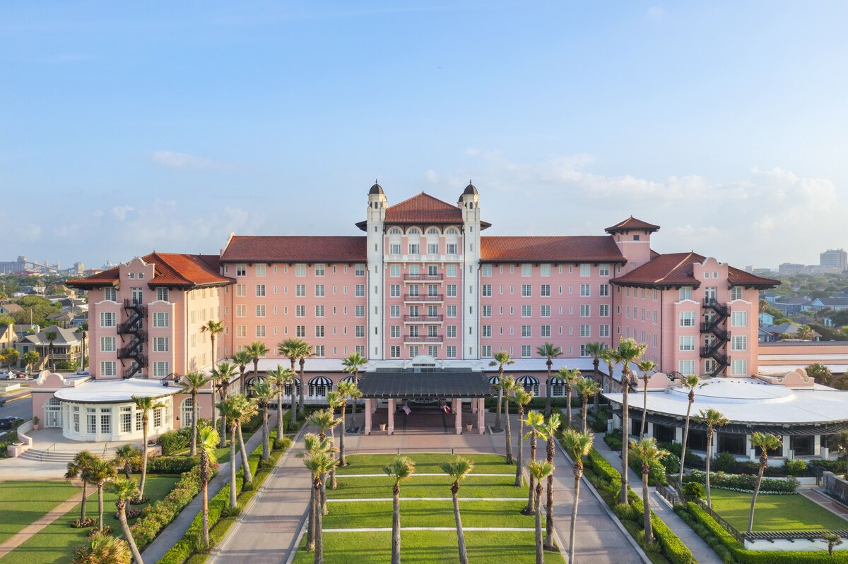 Grand Galvez Resort, Autograph Collection Reviews, Deals & Photos 2023 ...