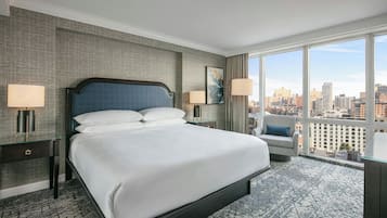 Roupa hipoalergénica, cofre com capacidade para portátil, secretária