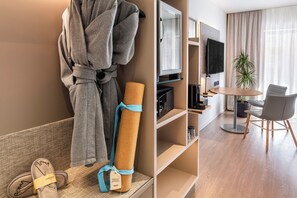 Loft | Roupa de alta qualidade, minibar com produtos grátis 
