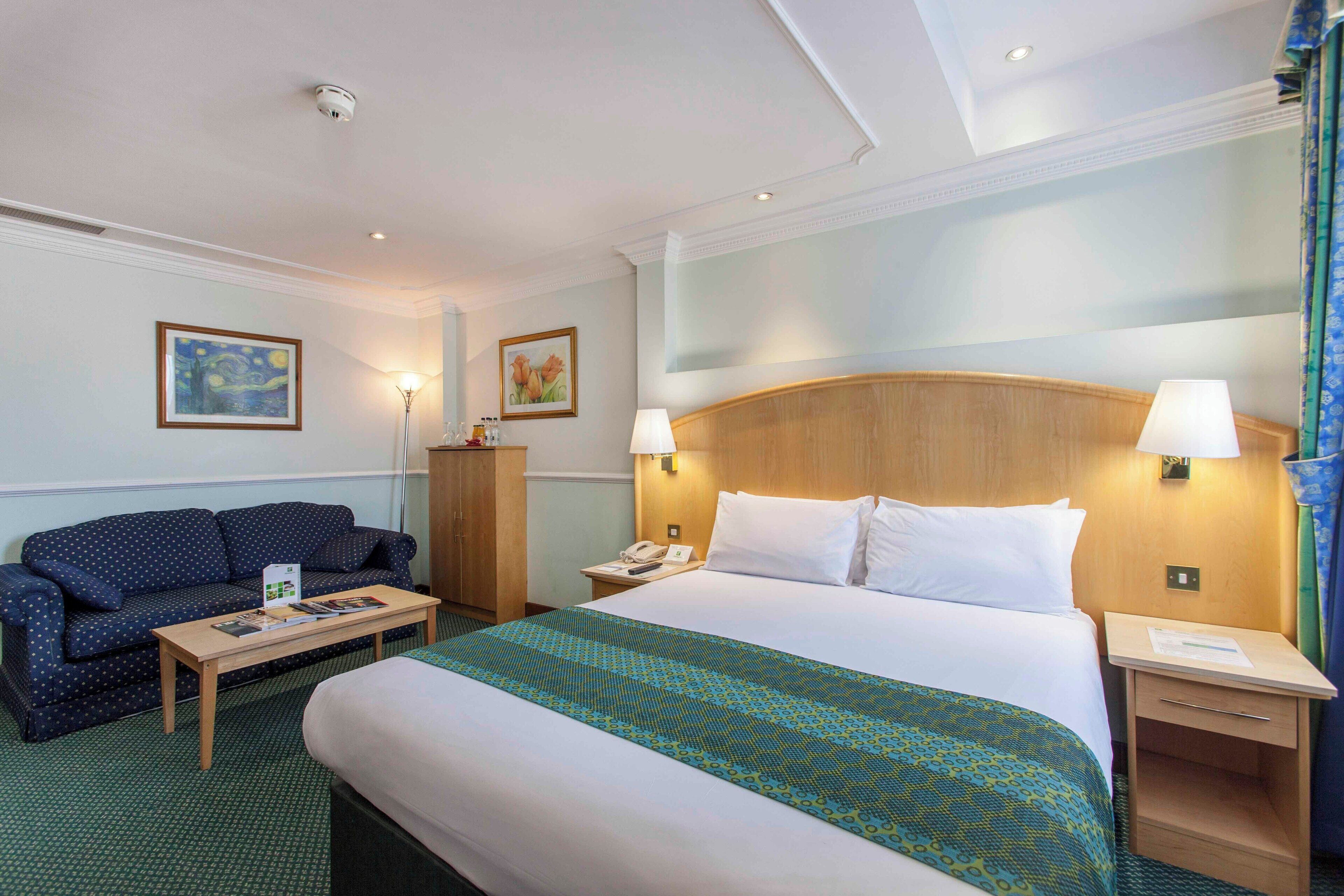 Holiday Inn London - Oxford Circus, an IHG Hotel, London: Info, Photos ...