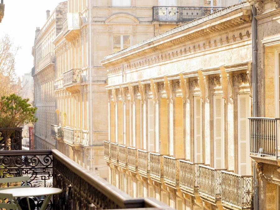 Quarto luxo, sacada | Cofres nos quartos, escrivaninha, espaço de trabalho para notebook