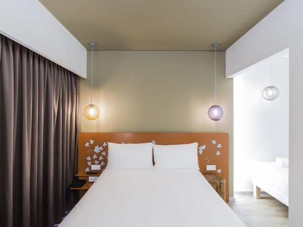 Quarto Superior, várias camas | Roupa de alta qualidade, edredões de penas 