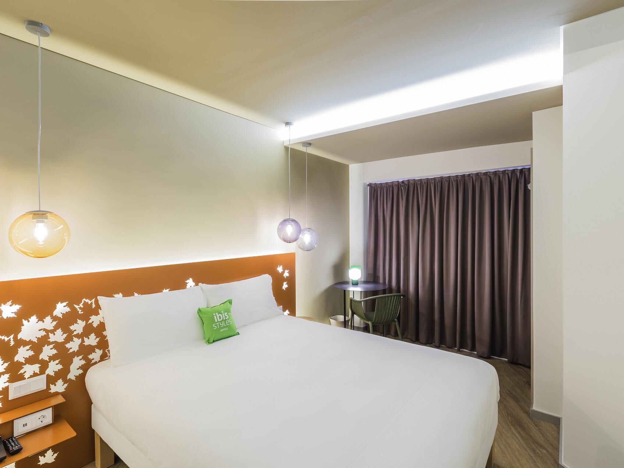 Quarto Superior, 1 cama queen-size | Roupa de alta qualidade, edredões de penas 