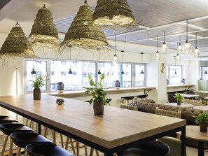 Café da manhã e jantar