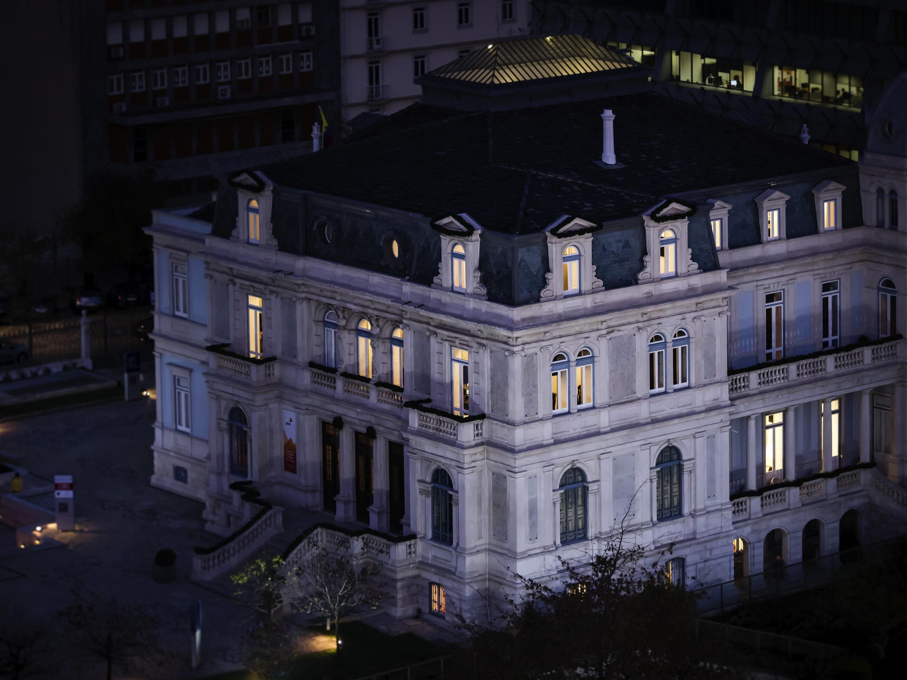 Quarto Superior, 1 cama de casal, varanda | Roupa de alta qualidade, edredões de penas 