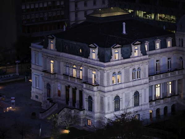 Quarto Superior, 1 cama de casal, varanda | Roupa de alta qualidade, edredões de penas 