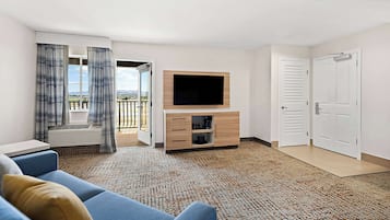 Estúdio, 1 cama king-size, não fumadores, pátio | Cofre no quarto, ferro/tábua de engomar