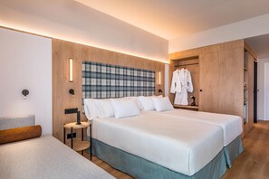 Suite Júnior | Minibar, cofre no quarto, secretária, quartos insonorizados 