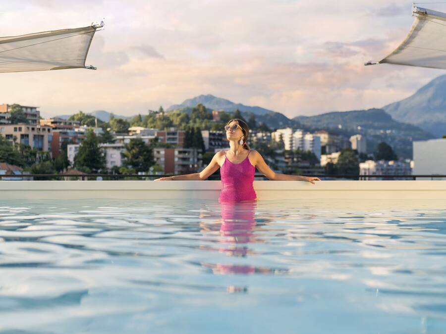 Piscina exterior sazonal