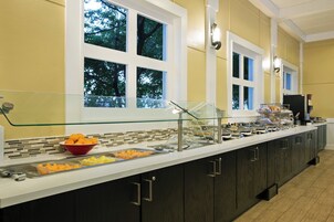 Pequeno-almoço continental diário incluído 