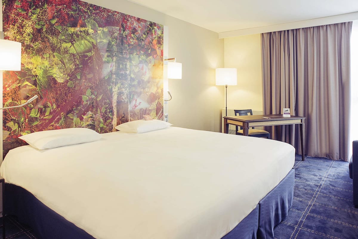 Quarto família, 1 cama de casal e sofá-cama | Roupas de cama premium, cofres nos quartos, escrivaninha