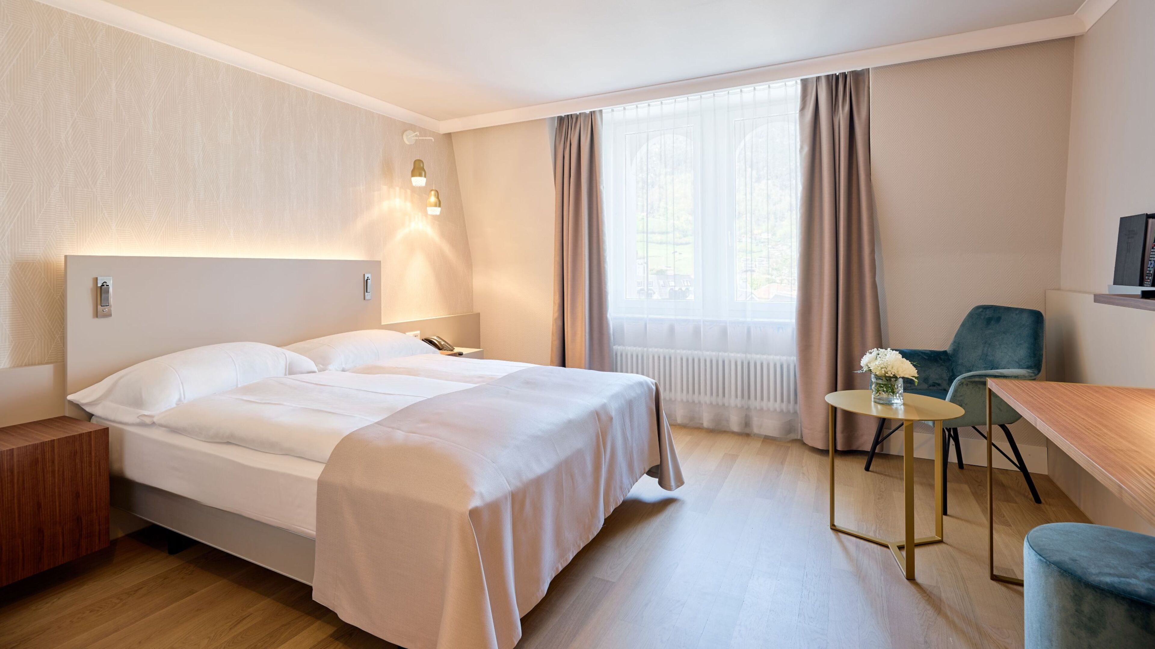 Superior Double Room without balcony | Frigobar, cofres nos quartos, escrivaninha