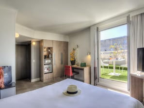 Roupas de cama premium, frigobar (abastecido com itens grátis)