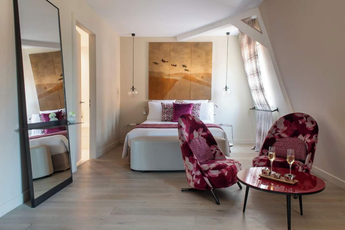 Quarto clássico | 1 quarto, roupas de cama premium, frigobar, cofres nos quartos