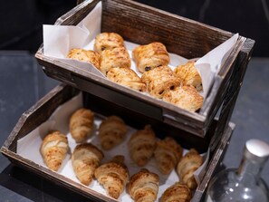 Café da manhã inglês diário (GBP 12 por pessoa)