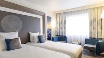 Quarto Superior, 2 camas individuais | Roupa hipoalergénica, minibar, cofre no quarto