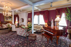 Queen Anne Hotel Reviews, Deals & Photos 2024 - Expedia