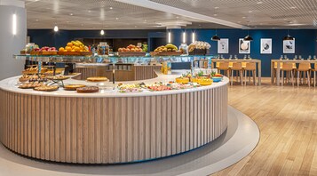 2 restaurantes, café da manhã, culinária italiana