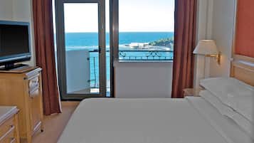 Suite Júnior, 1 cama queen-size, varanda, vista para o mar | 1 quarto, minibar, cofre no quarto, secretária