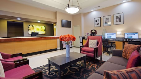 Saguão. Best Western Pasadena Inn