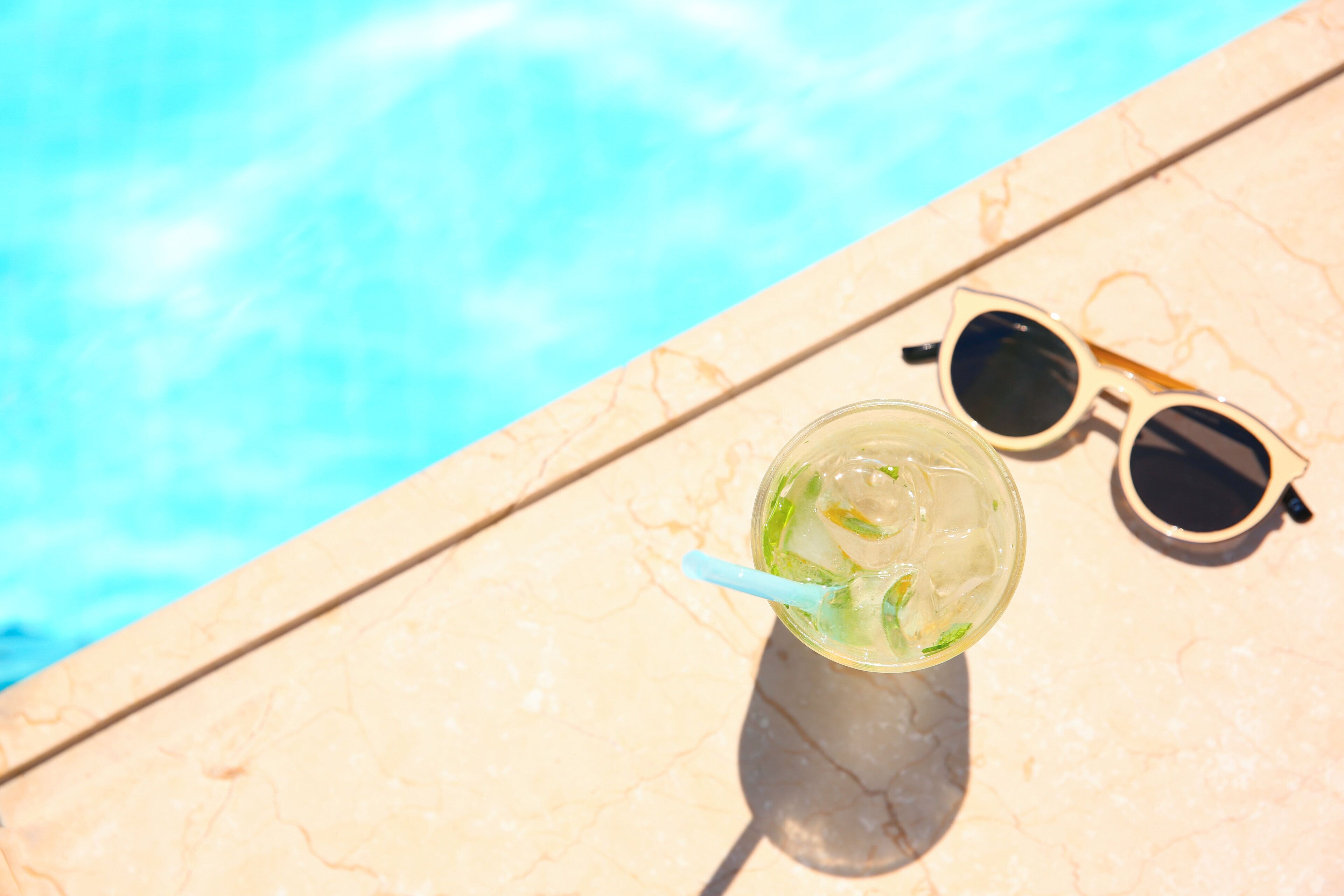 3 piscinas exteriores, uma piscina aquecida, toldos gratuitos 