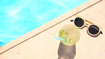 3 piscinas exteriores, uma piscina aquecida, toldos gratuitos