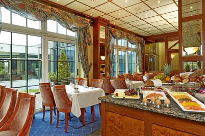 Ramada Hotel Britannia