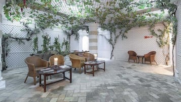 Sauna seca, banheira de hidromassagem, sauna a vapor, banho turco/hammam