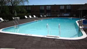 Fireside Inn & Suites: 2023 Room Prices, Deals & Reviews | Expedia.com