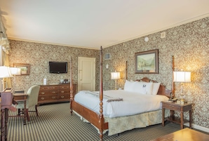 Quarto de Luxo, 1 cama king-size, não fumadores | Lençóis de algodão egípcio, roupa de alta qualidade, edredões de penas