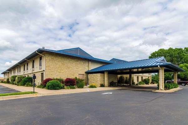 Quality Inn & Suites Winfield - Arkansas