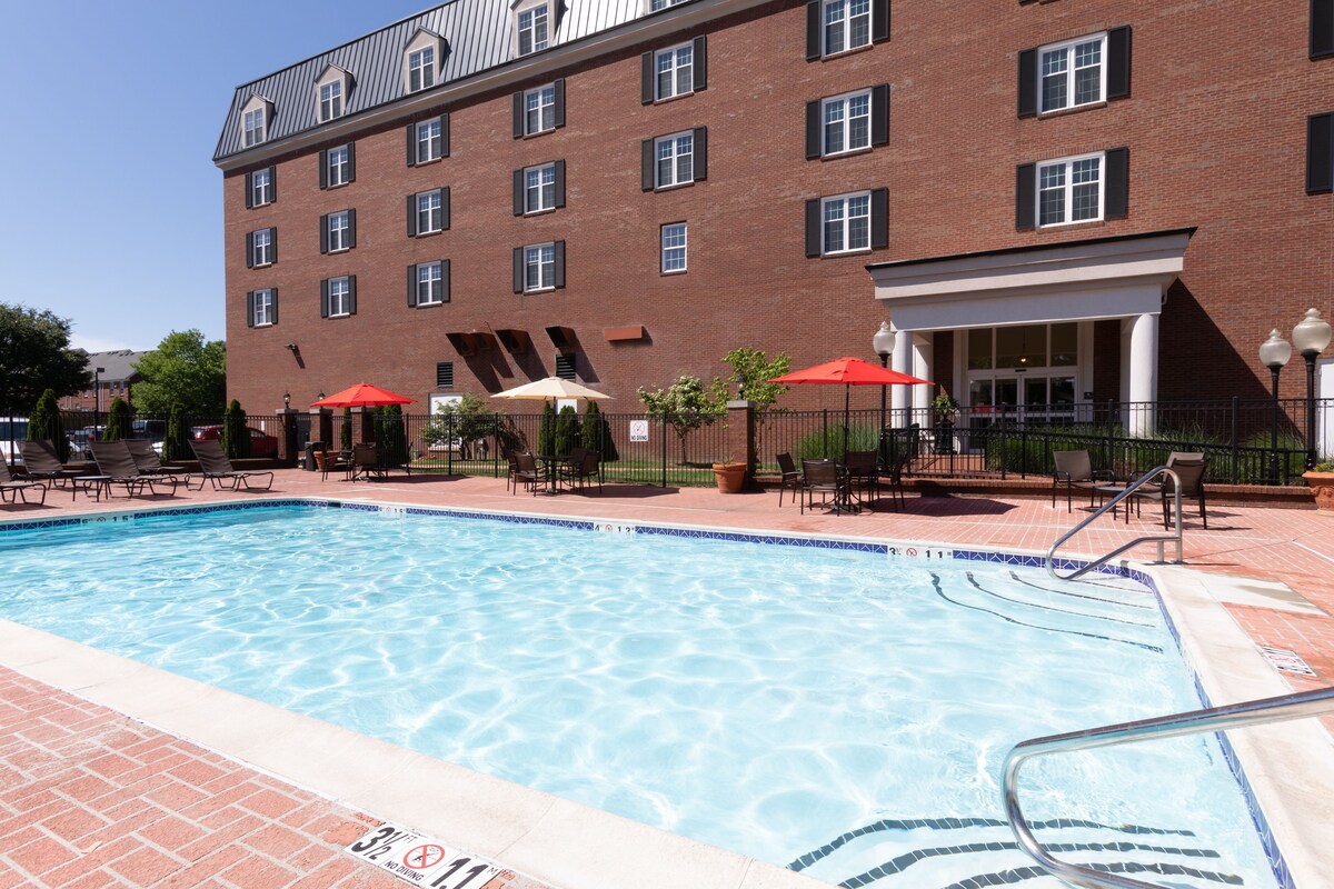 DoubleTree Suites by Hilton Hotel Lexington Reviews, Deals & Photos ...