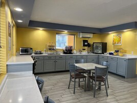 Pequeno-almoço tipo buffet diário incluído 