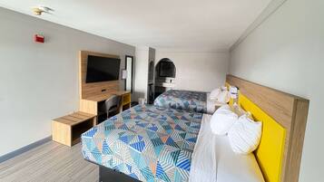 Quarto, 2 camas de casal, não fumadores | Roupa de alta qualidade, cofre no quarto, secretária