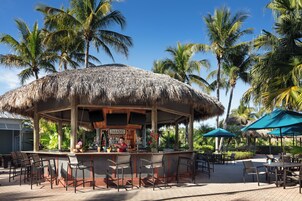 Bar junto à piscina