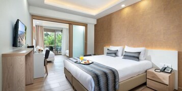 Roupa hipoalergénica, camas de colchão Select Comfort, cofre no quarto 